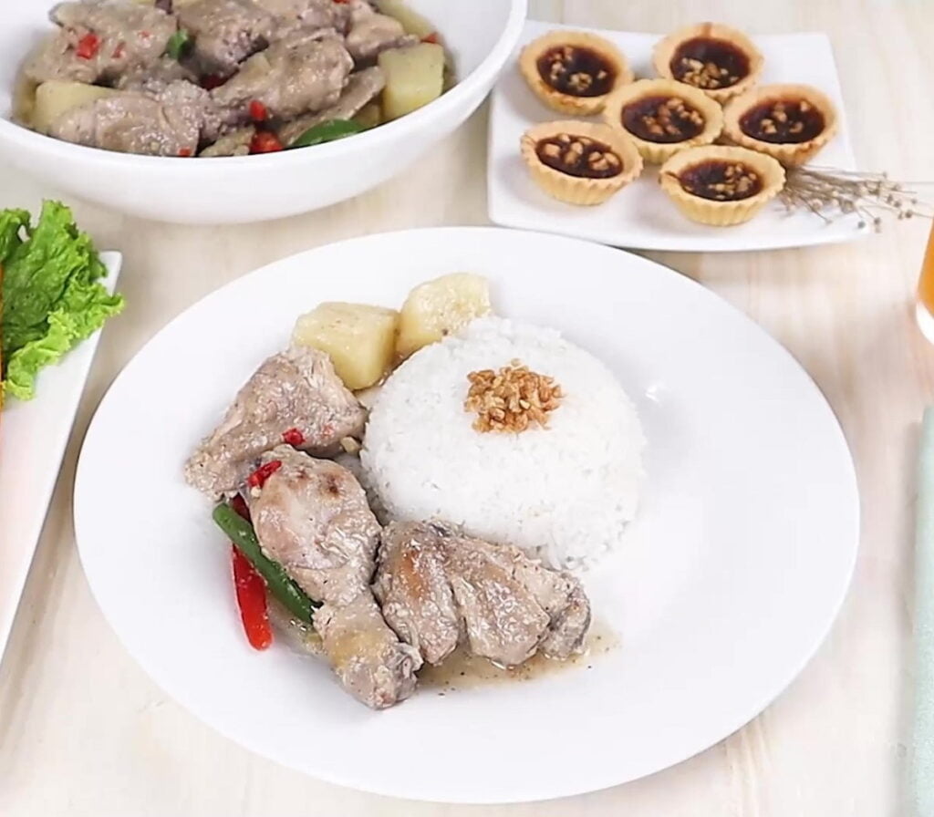 Ginataang Manok - Lola Baby Kusina